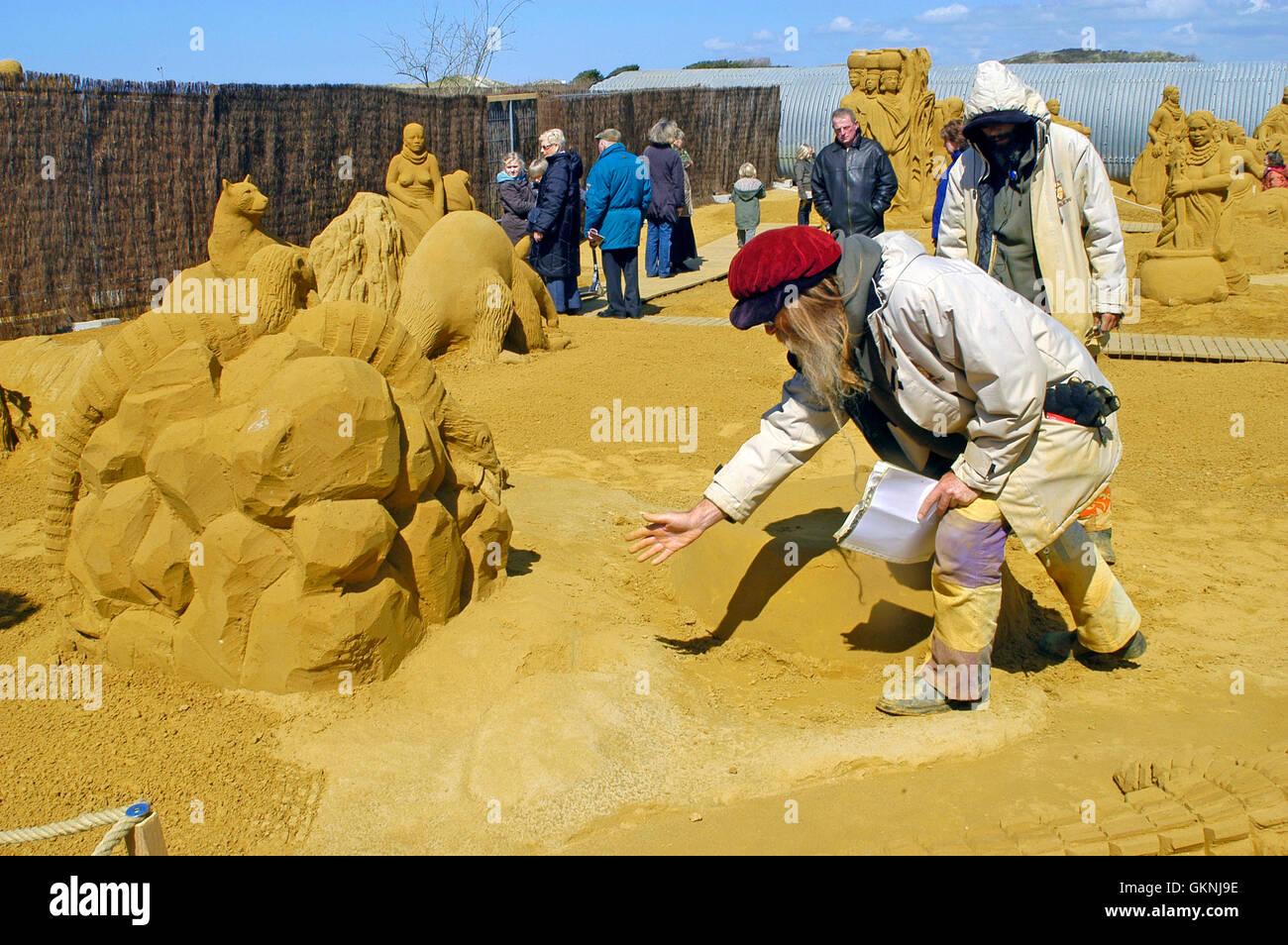 exposure of sand sculptures in France to Touquet on the topic of Africa ...