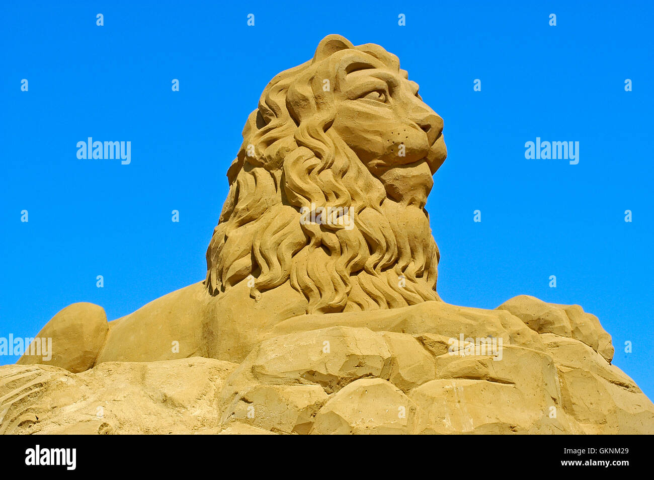 exposure of sand sculptures in France to Touquet on the topic of Africa ...