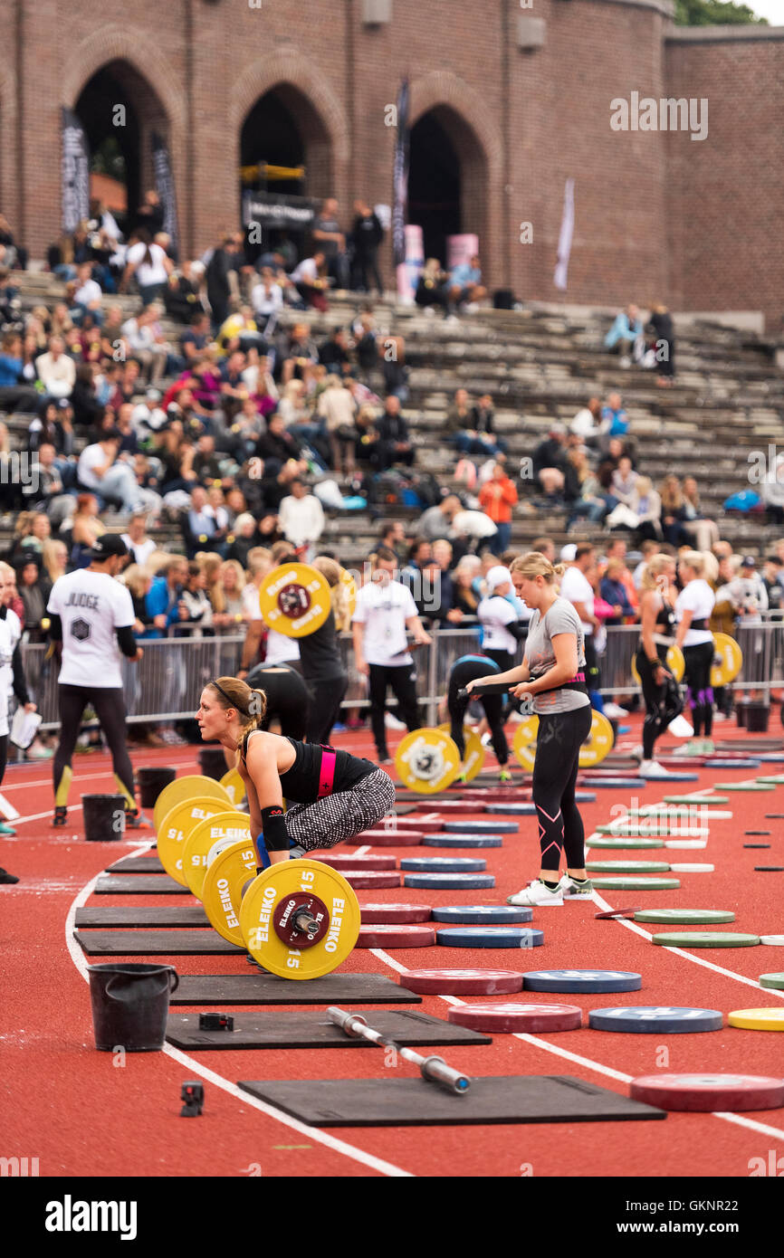 Weight Competition High Resolution Stock Photography and Images - Alamy