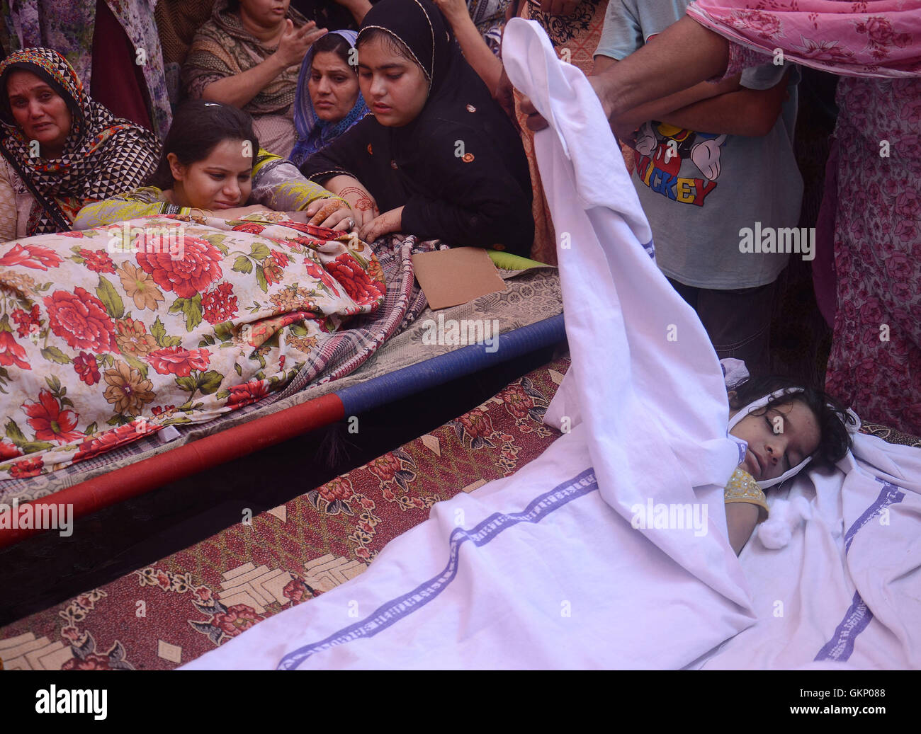 Lahore, Pakistan. 21st Aug, 2016. (Editor's Note: Image depicts death ...