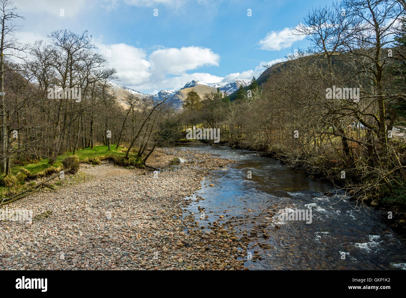 The Mamore mountain range and the river Nevis, Glen Nevis, near Fort ...