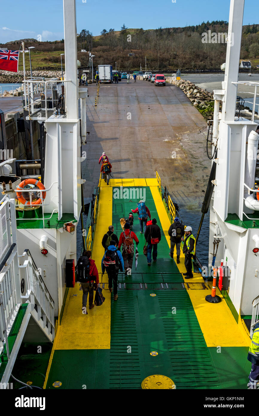 Foot passengers disembarking from the Small Isles ferry 'Lochnevis' at ...