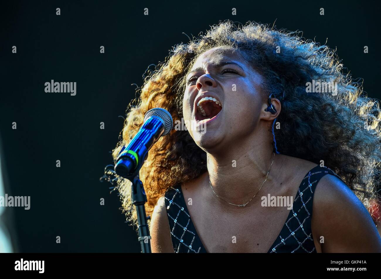 Wantagh, NY, USA. 20th Aug, 2016. Eryn Allen Kane on stage for 2016 ...