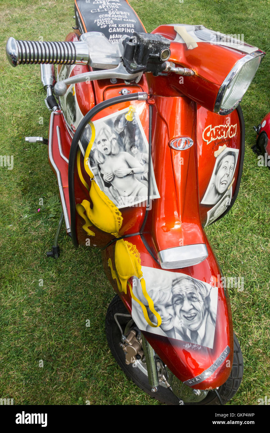 Whitby, North Yorkshire, England, UK, 21st August, 2016. Weather: Carry ...