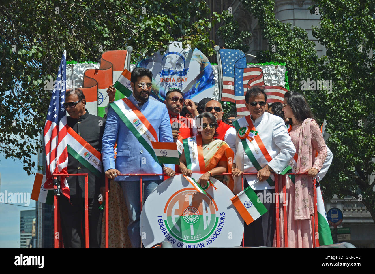Parade indian float hi-res stock photography and images - Alamy