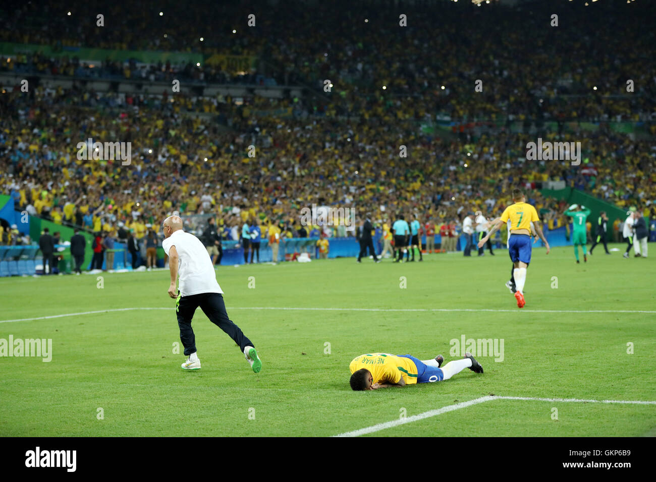 Neymar 2016 olympics hi-res stock photography and images - Alamy