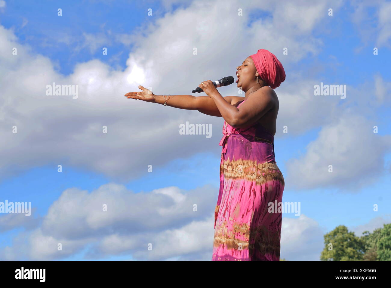 London, UK. 21st Aug, 2016. Linzy Bacbotte preforms live at the ...
