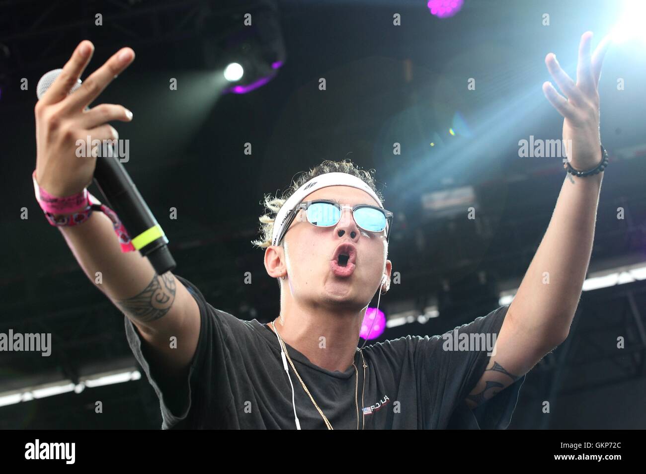 WANTAGH, NY - AUGUST 21: William Singe perfoming live at the 2016 ...