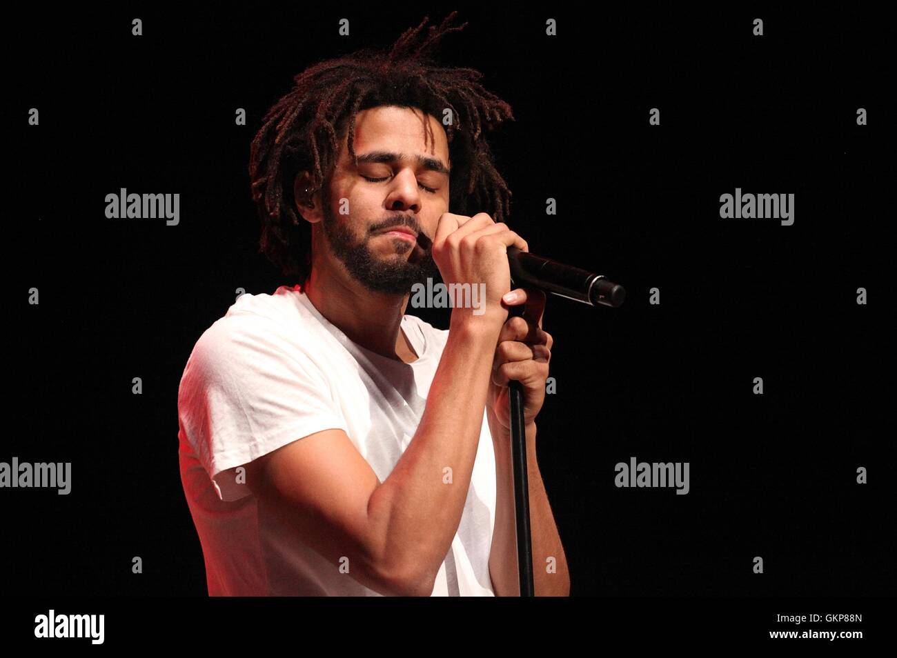 J cole hi-res stock photography and images - Alamy