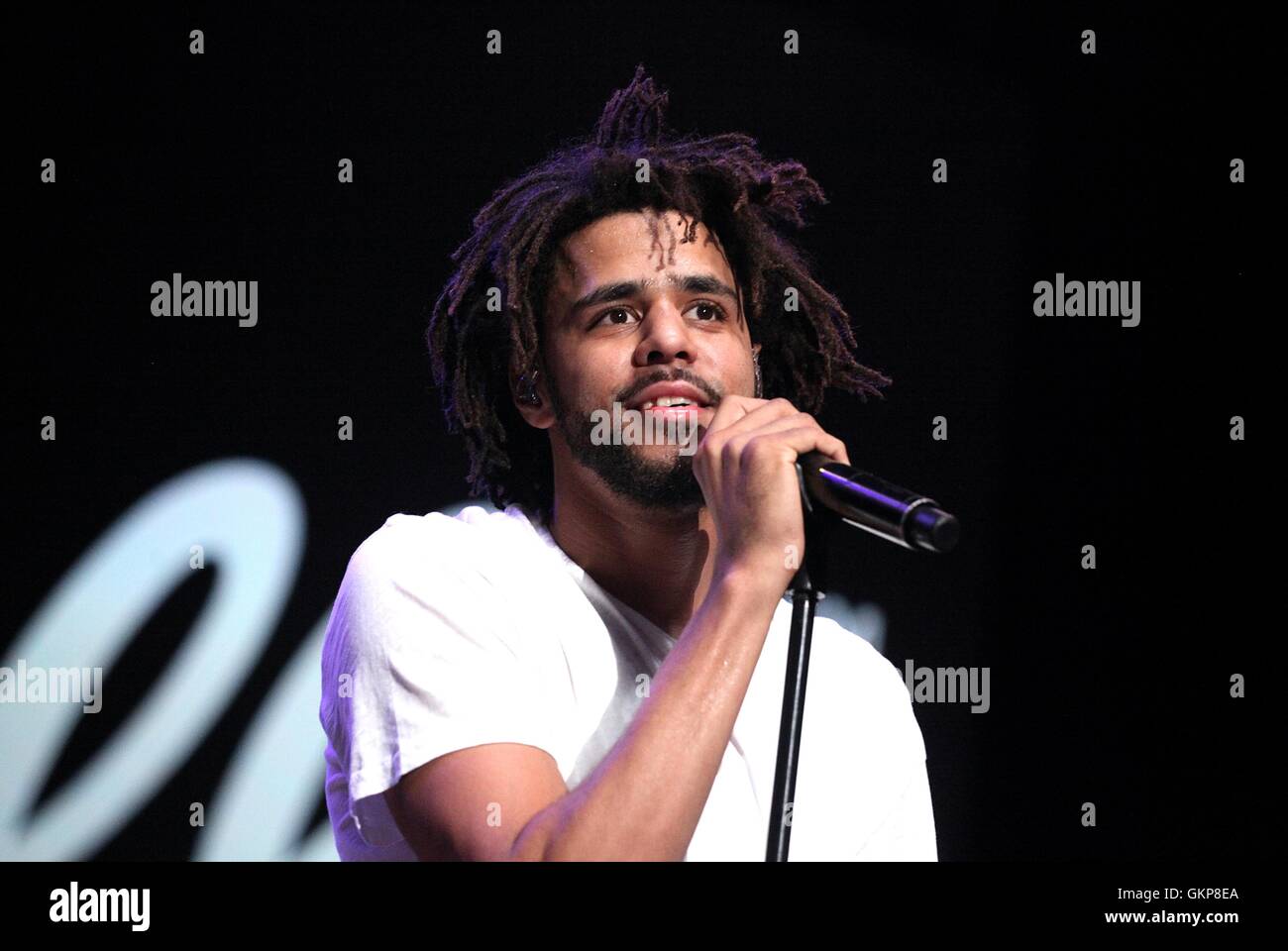 J cole hi-res stock photography and images - Alamy