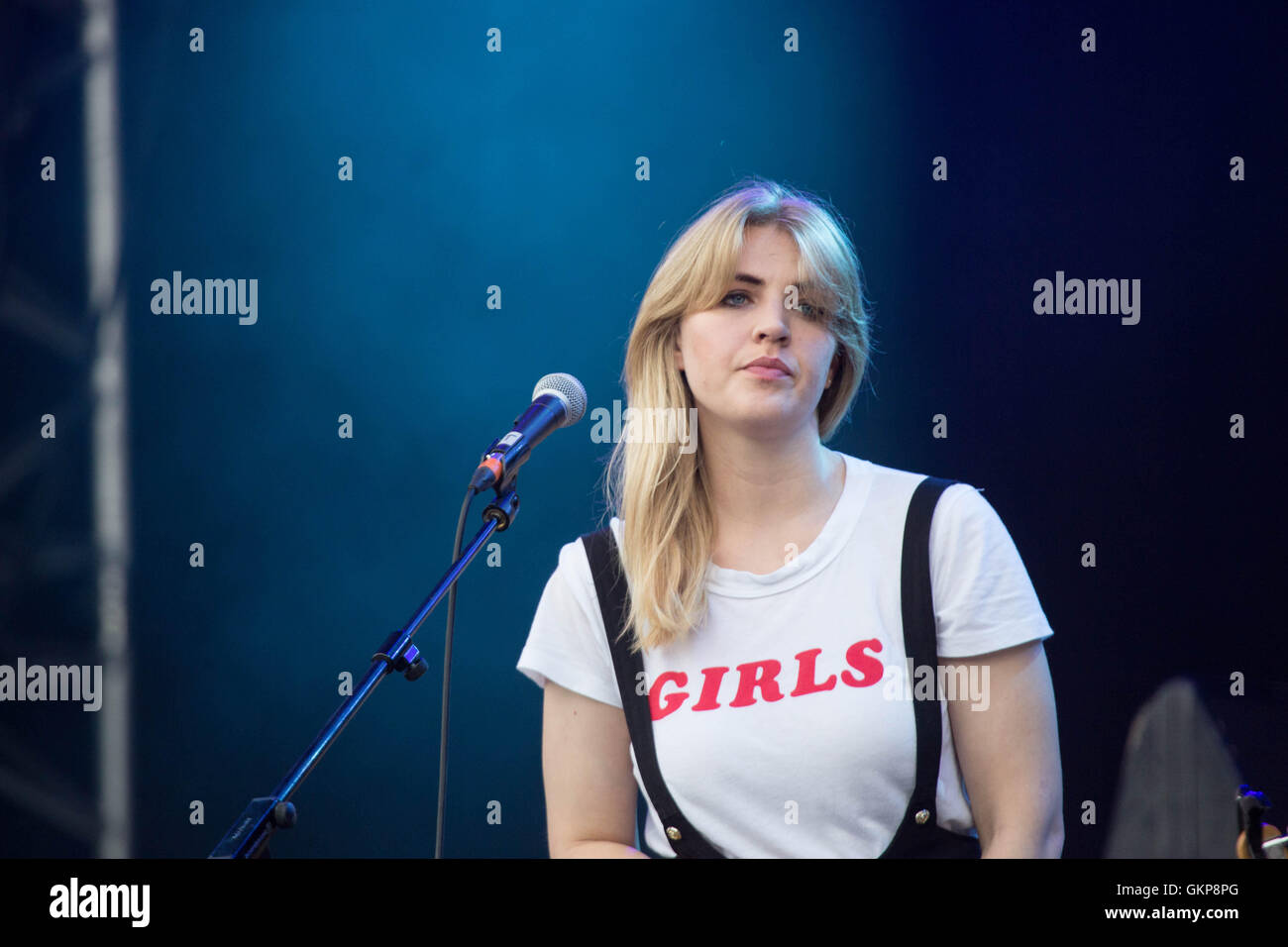 SLOW CLUB, FINAL TOUR, 2016: Singer and drummer/guitarist Rebecca Lucy ...