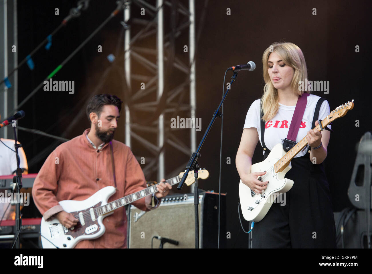 SLOW CLUB, FINAL TOUR, 2016: Singer and drummer/guitarist Rebecca Lucy ...