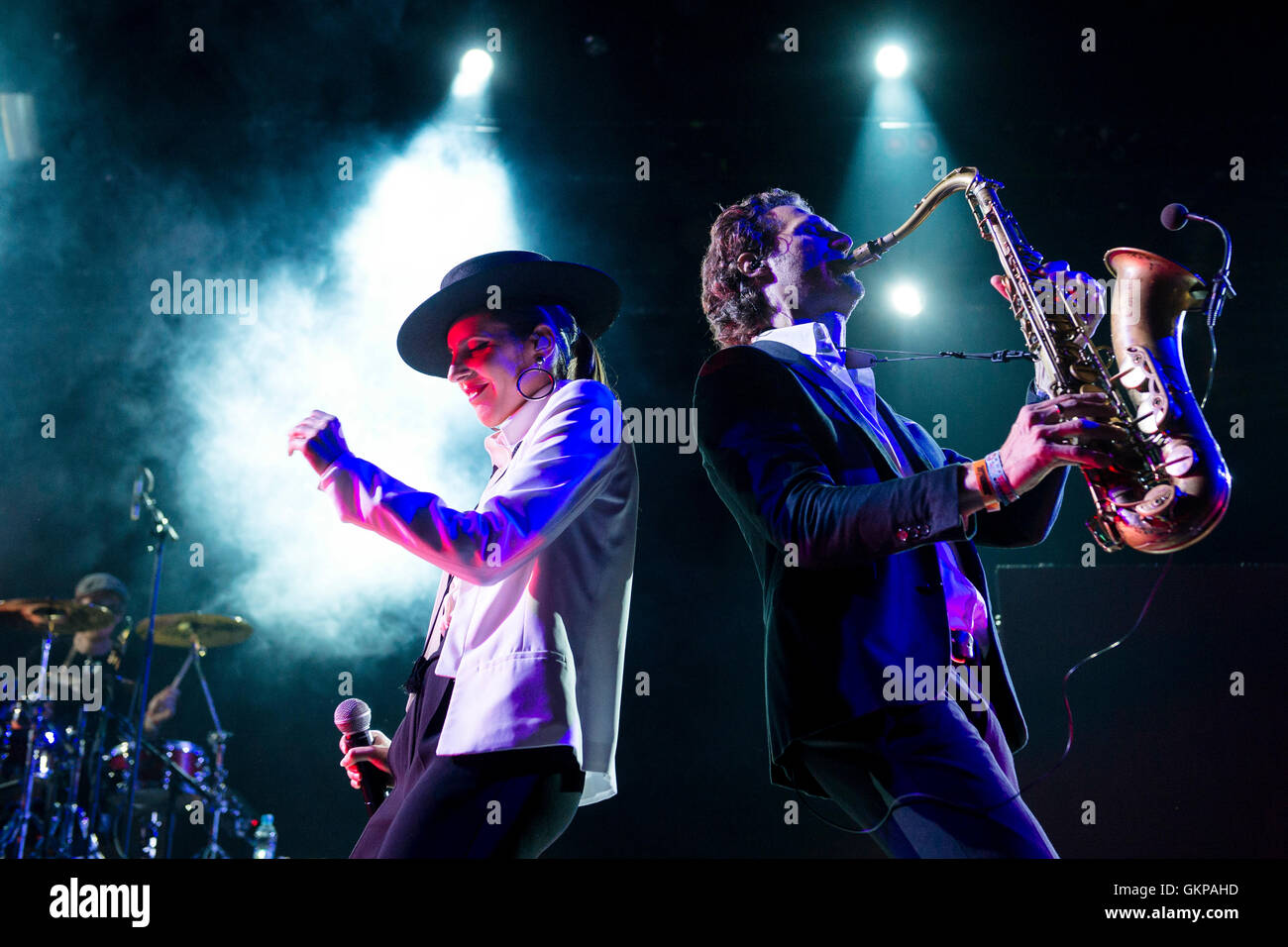 Trutnov, Czech Republic. 21st Aug, 2016. Singer Cleo Panter (left) from ...