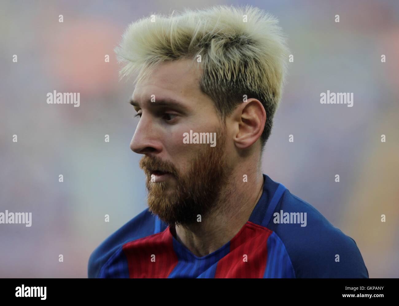 Lionel messi barcelona 2016 hi-res stock photography and images - Alamy