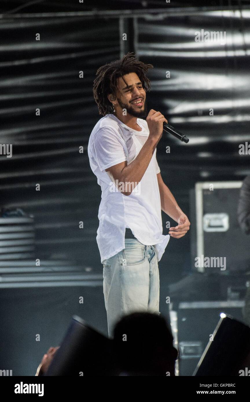 Wantagh, NY, USA. 21st Aug, 2016. J. Cole on stage for 2016 Billboard's ...