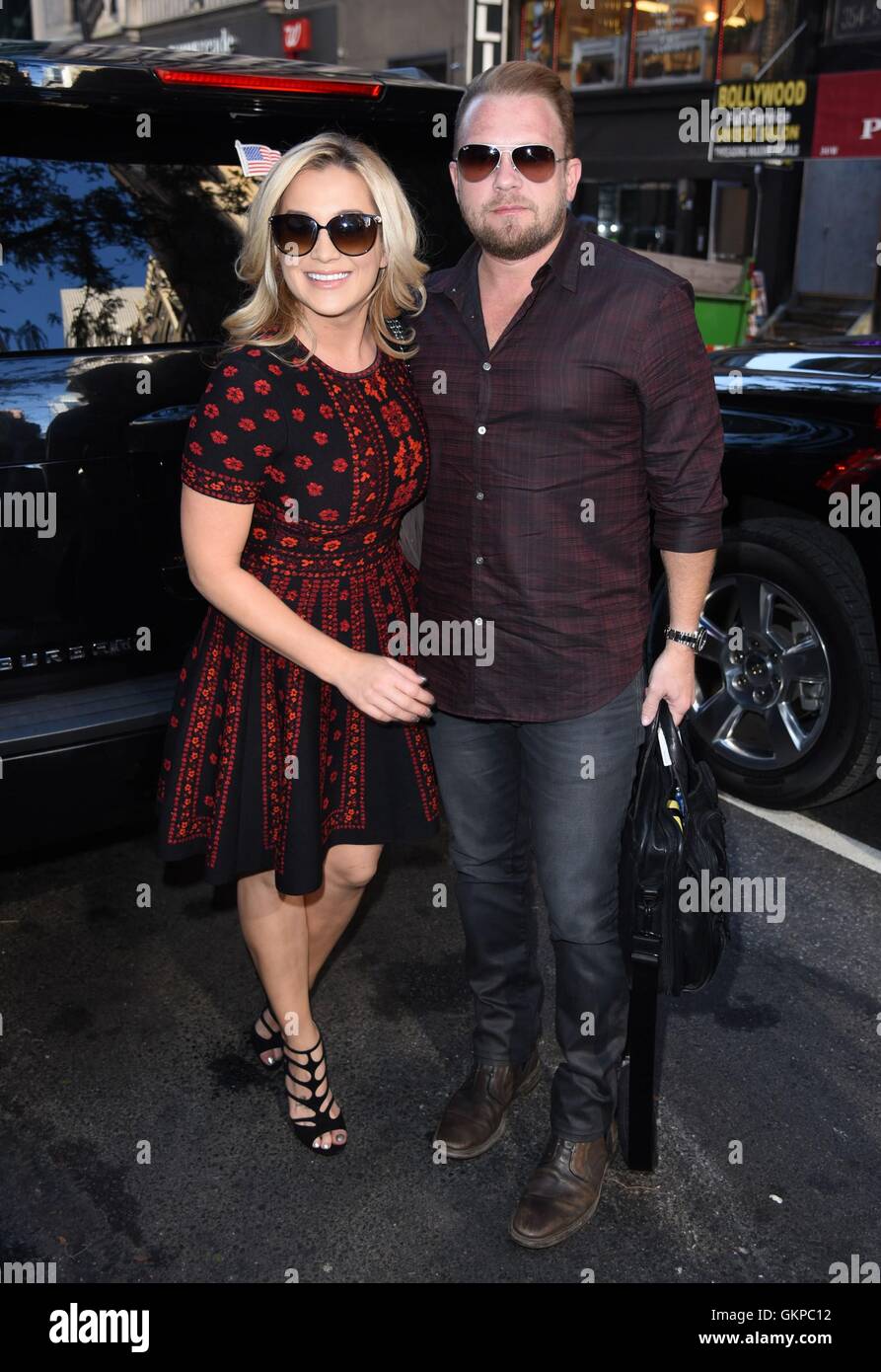 New York, NY, USA. 22nd Aug, 2016. Kelli Pickler, Kyle Jacobs out and ...