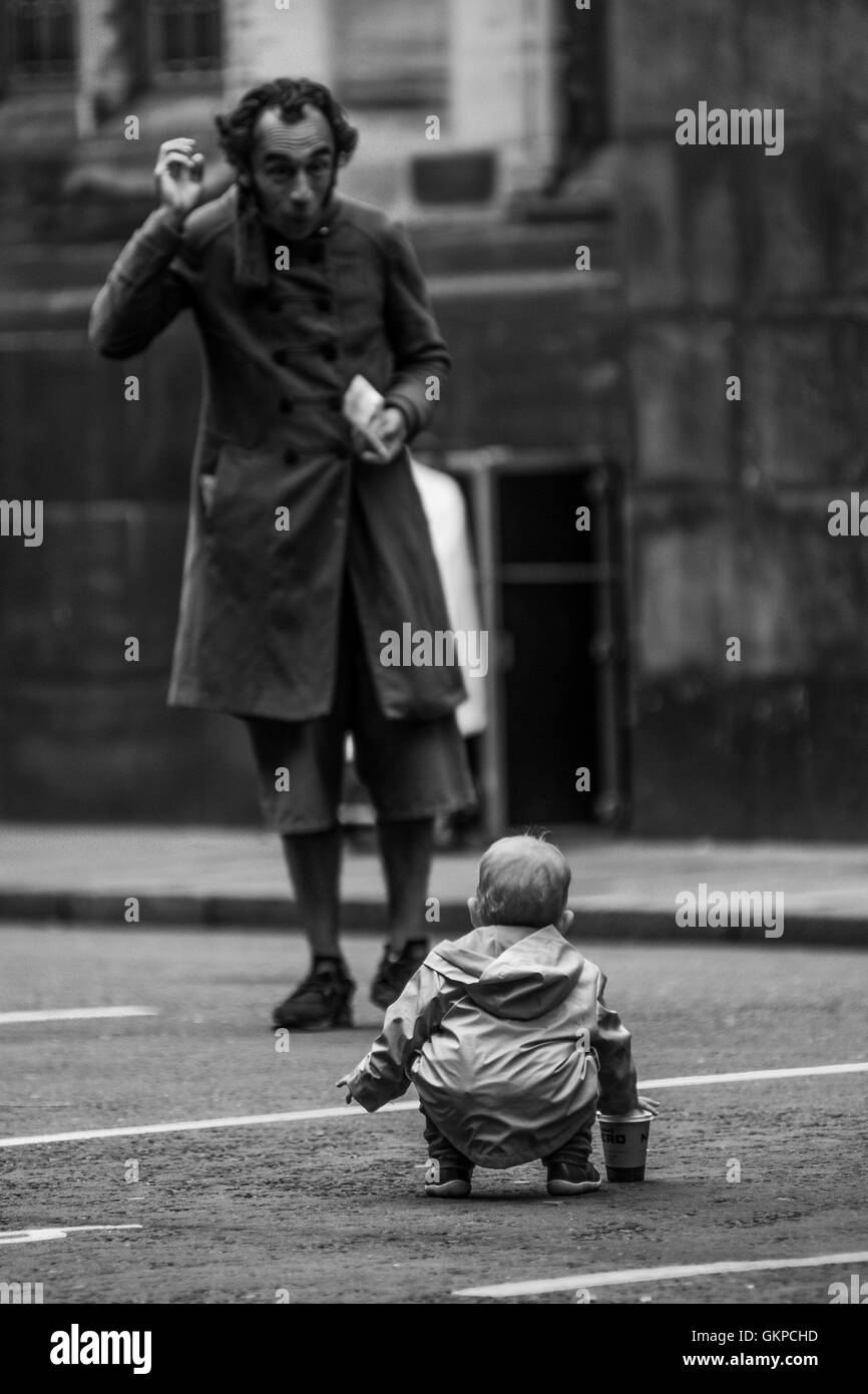 August garden uk Black and White Stock Photos & Images - Alamy