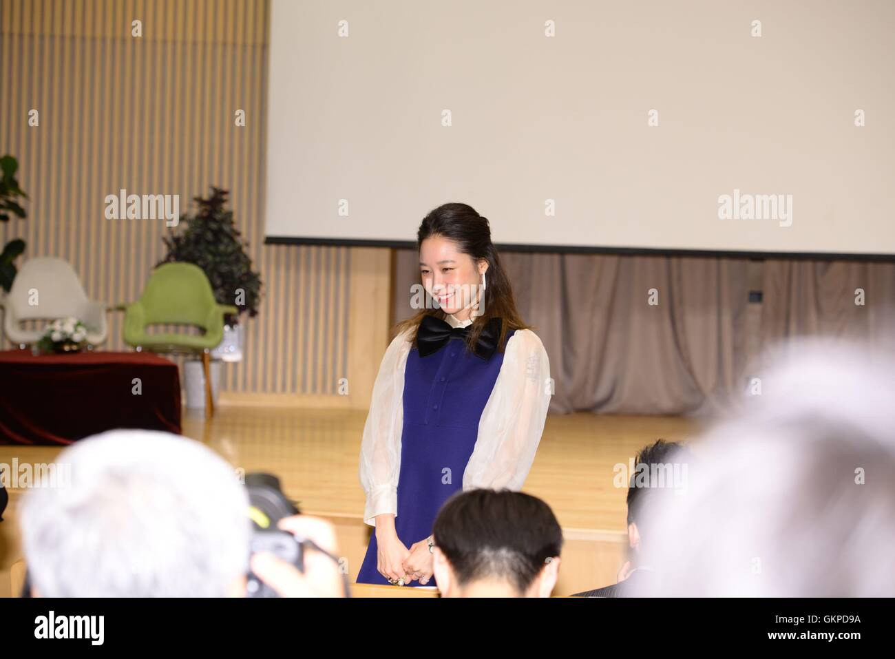 Cho seok jin hi-res stock photography and images - Alamy