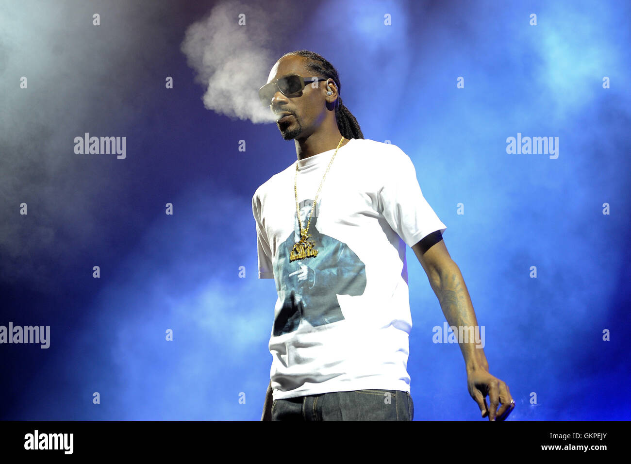 Snoop doggy dogg hi-res stock photography and images - Alamy