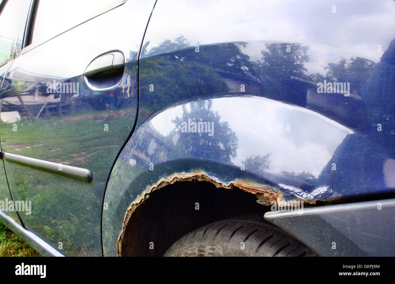 Heavily corroded steel hi-res stock photography and images - Alamy