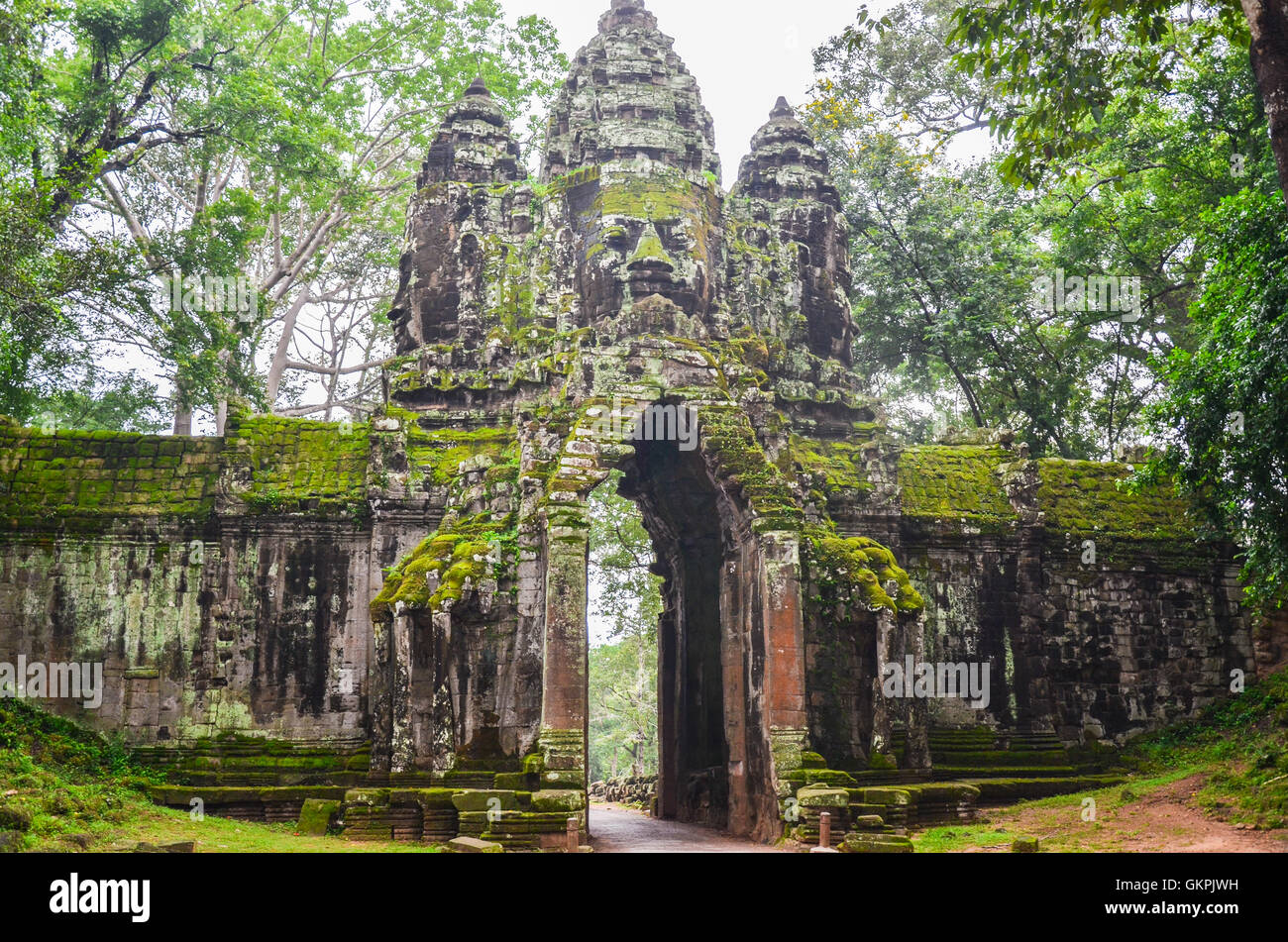 Details of the gateway to Angkor Thom, Angkor Wat Complex, Siem Reap ...