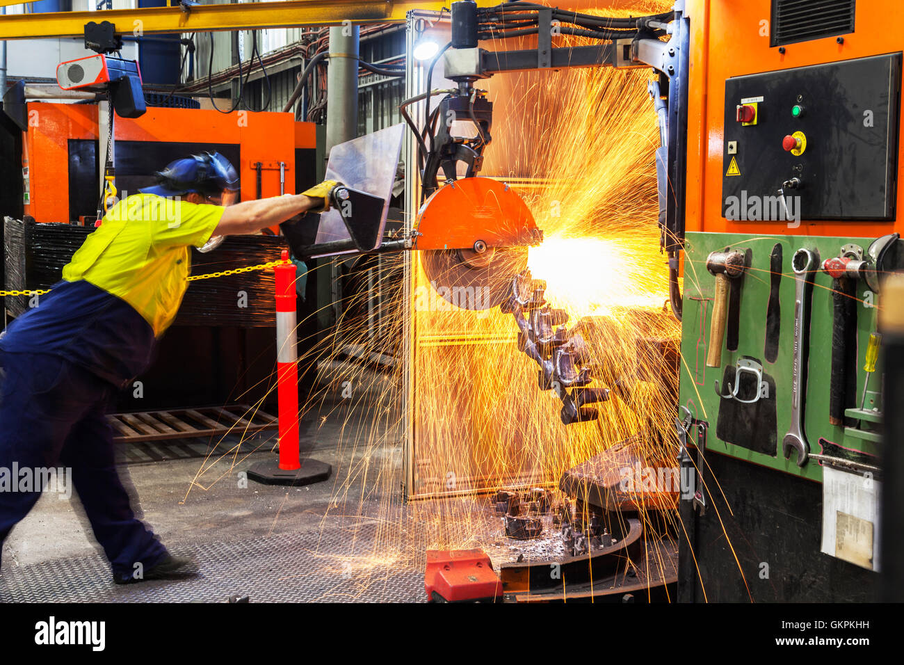 Workmen welding hi-res stock photography and images - Alamy