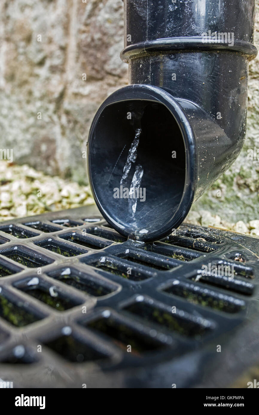 Rain water downpipe hi-res stock photography and images - Alamy