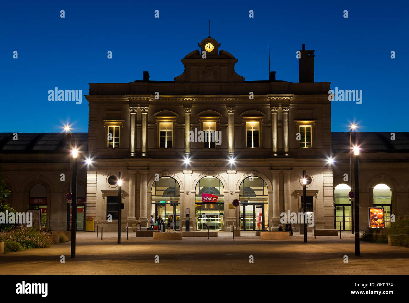 Reims architecture hi-res stock photography and images - Alamy