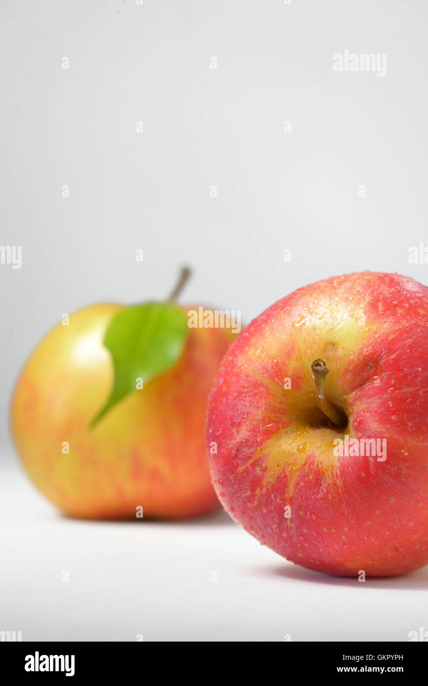 closeup isolated red apple and drops Stock Photo - Alamy