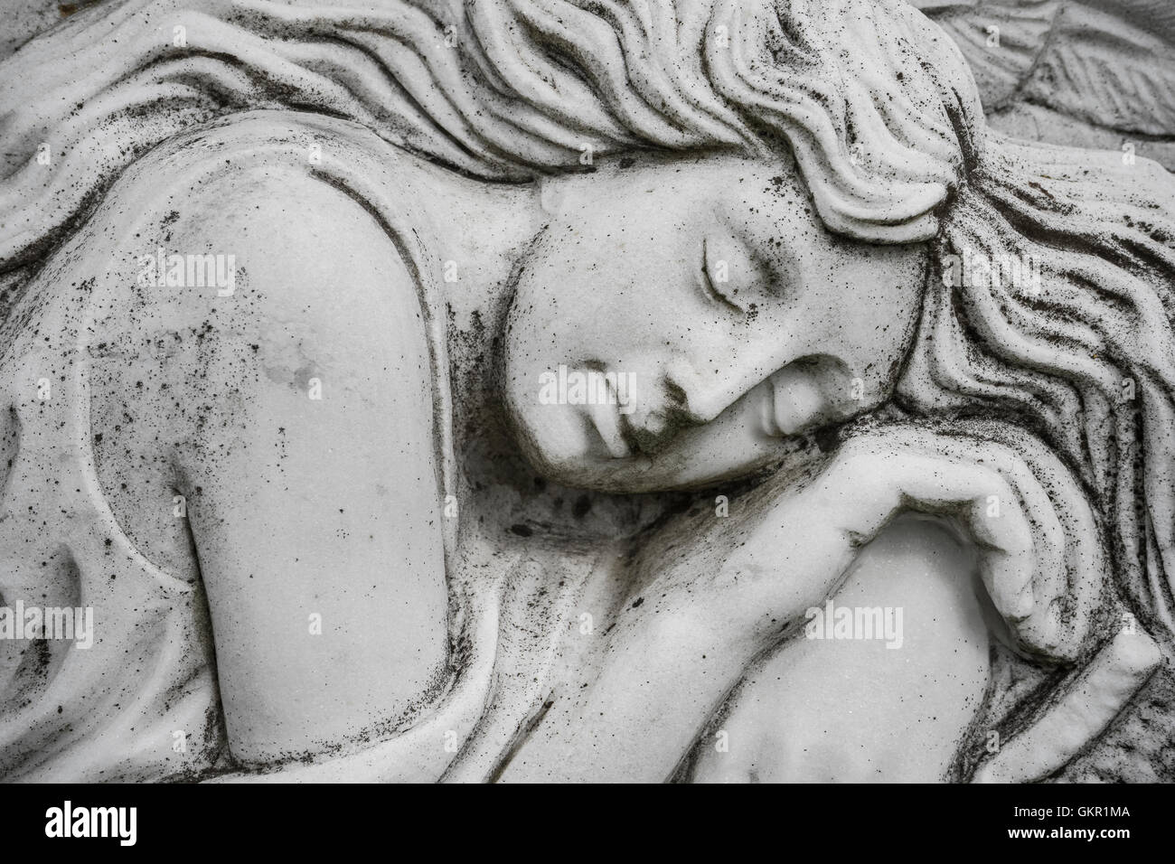 Sleeping lady sculpture hi-res stock photography and images - Alamy