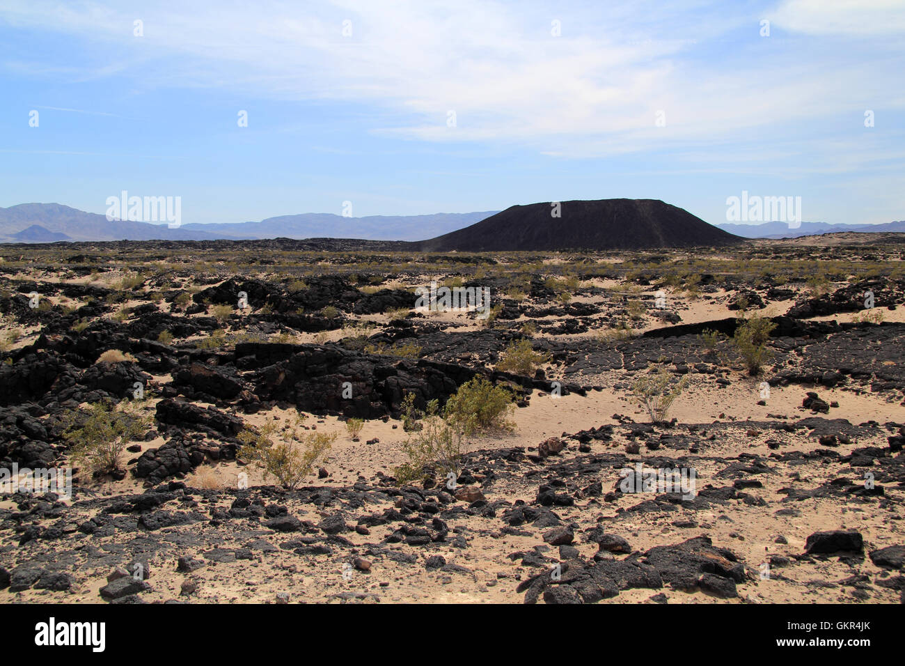 Amboy crater volcano desert hi-res stock photography and images - Alamy