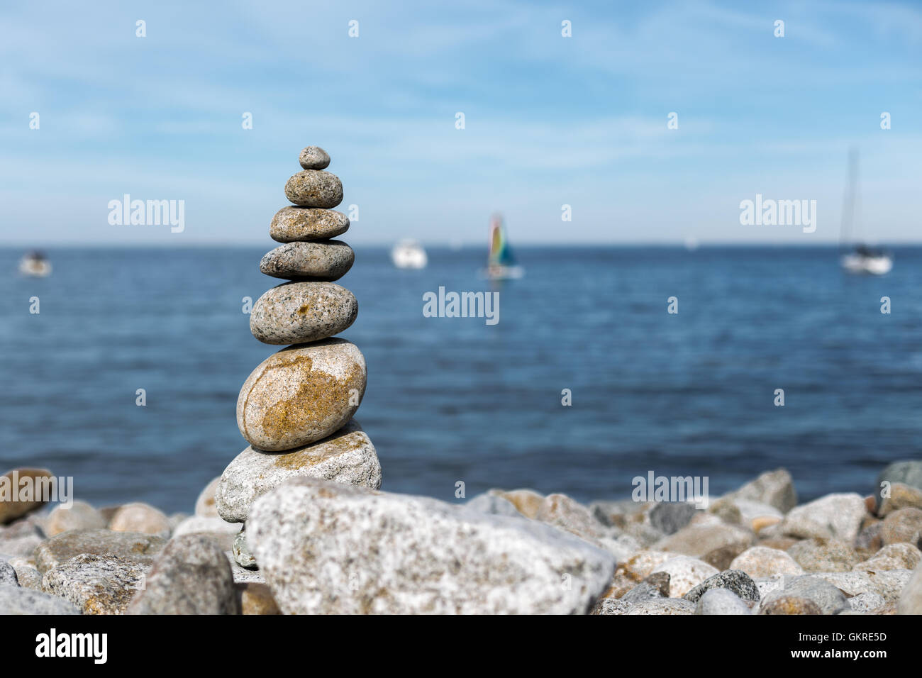 Sea pyramid hi-res stock photography and images - Alamy