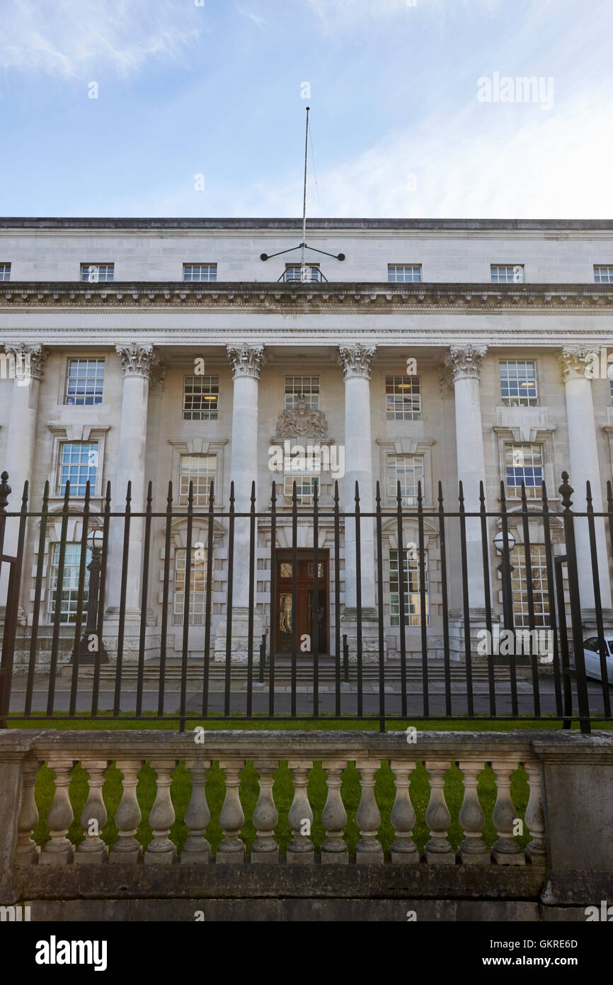 Courts of justice building hi-res stock photography and images - Alamy