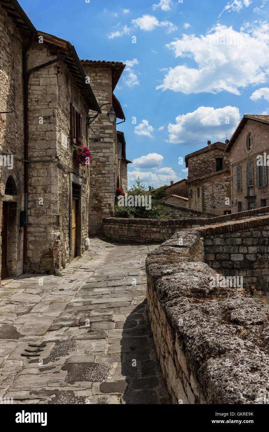 Medieval italian town hi-res stock photography and images - Alamy
