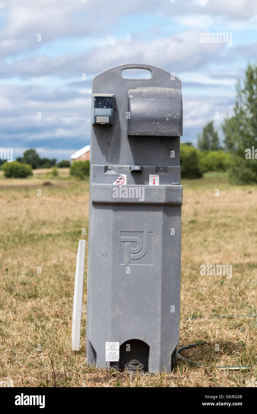 Hand washing station hi-res stock photography and images - Alamy