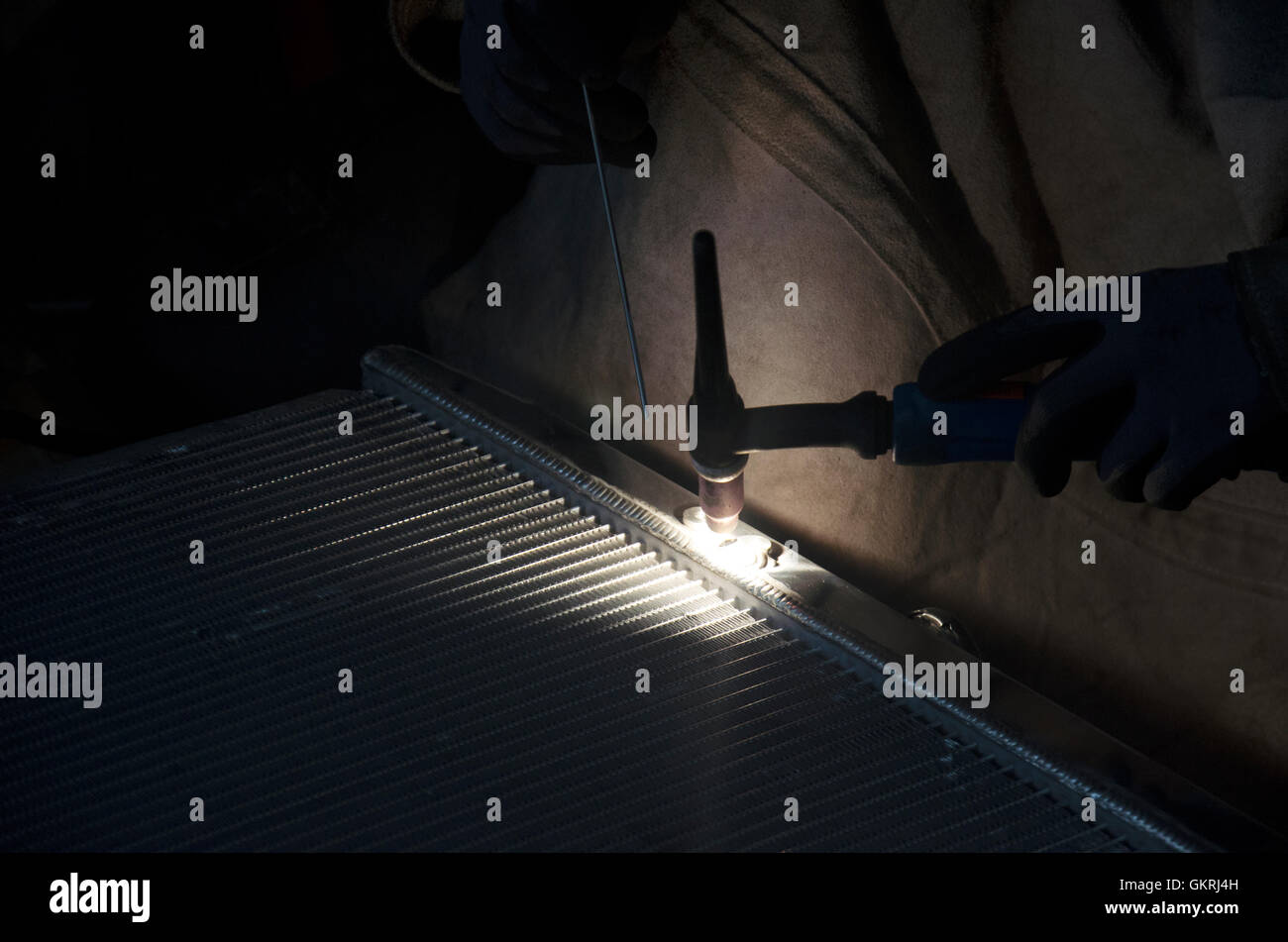 Thai people use electricity welding for fix and solder radiator of car ...