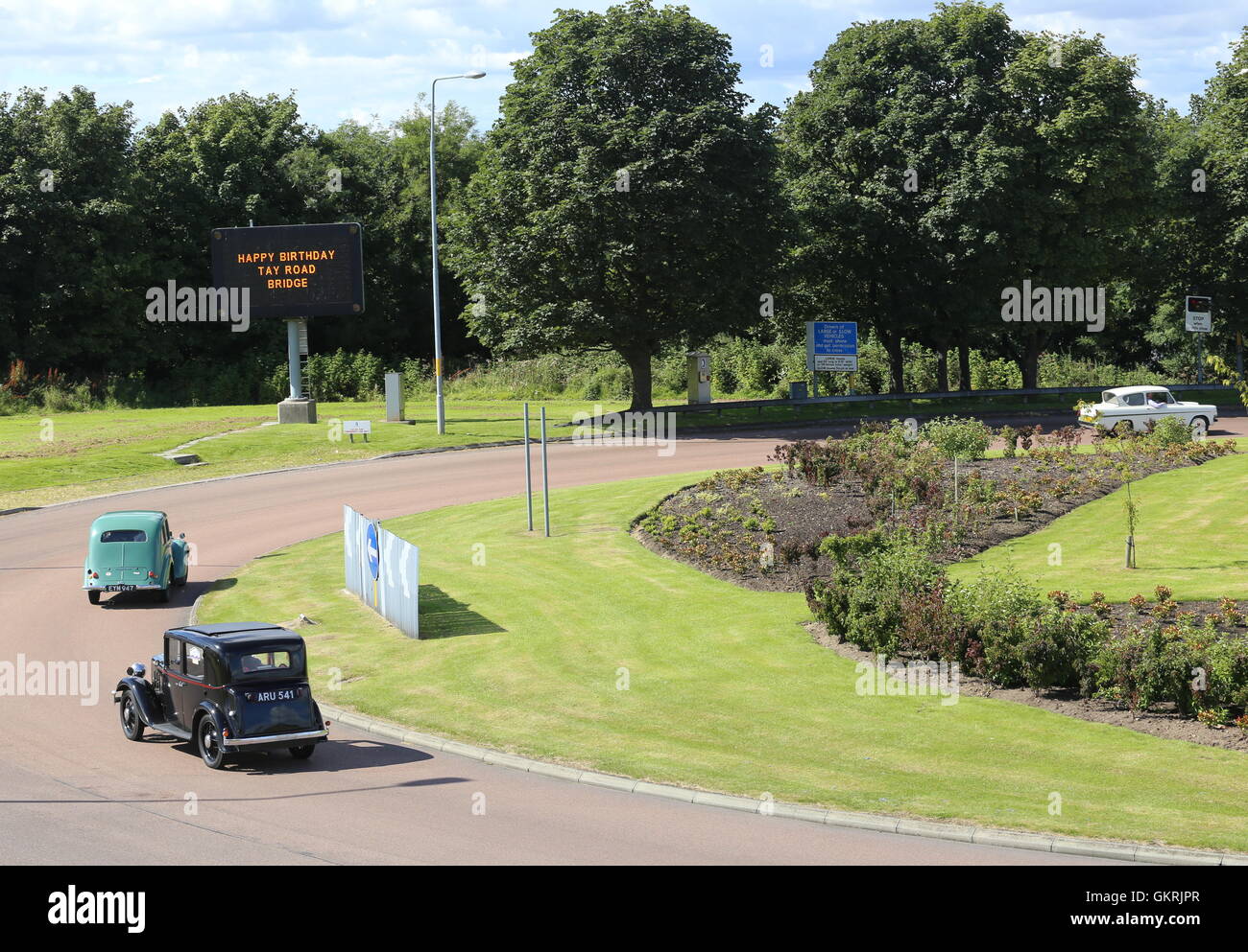 Vintage vehicles about to cross Tay Road Bridge part of the 50th ...