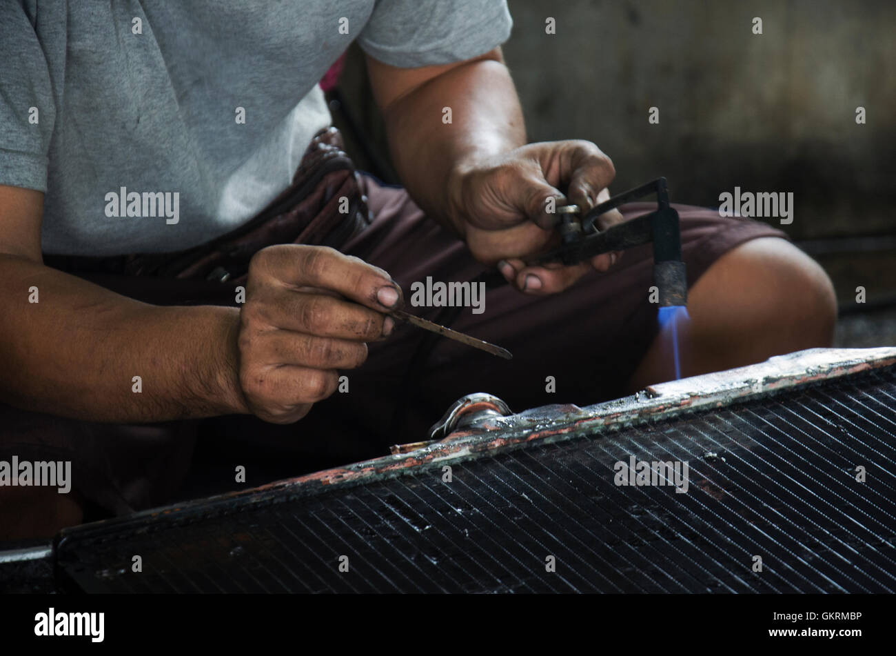 Thai people use lead and gas welding for fix and solder radiator of car ...