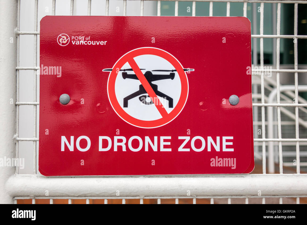No drone sign warning sign hi-res stock photography and images - Alamy