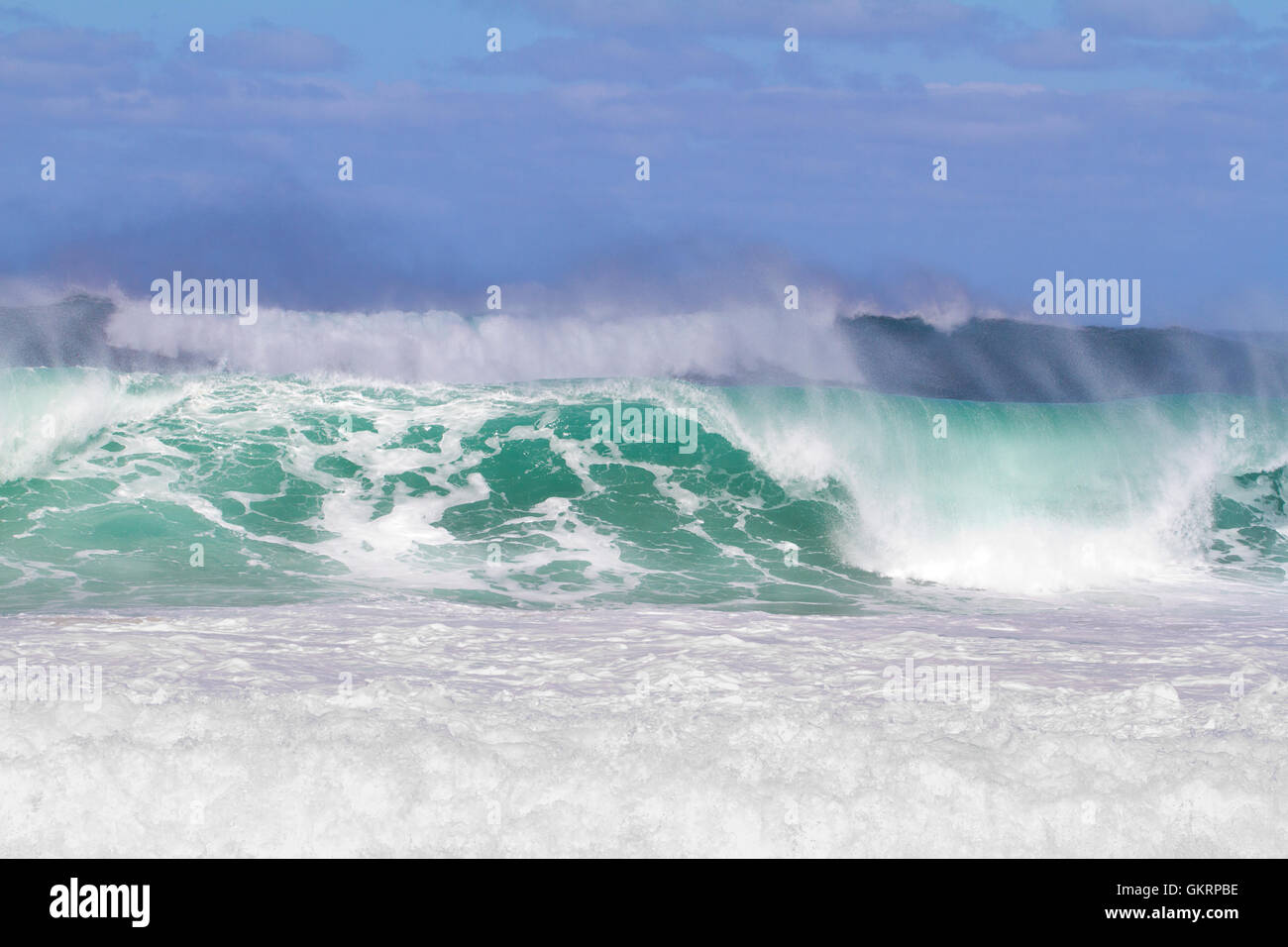 Huge Sets of Waves in Oahu Stock Photo - Alamy