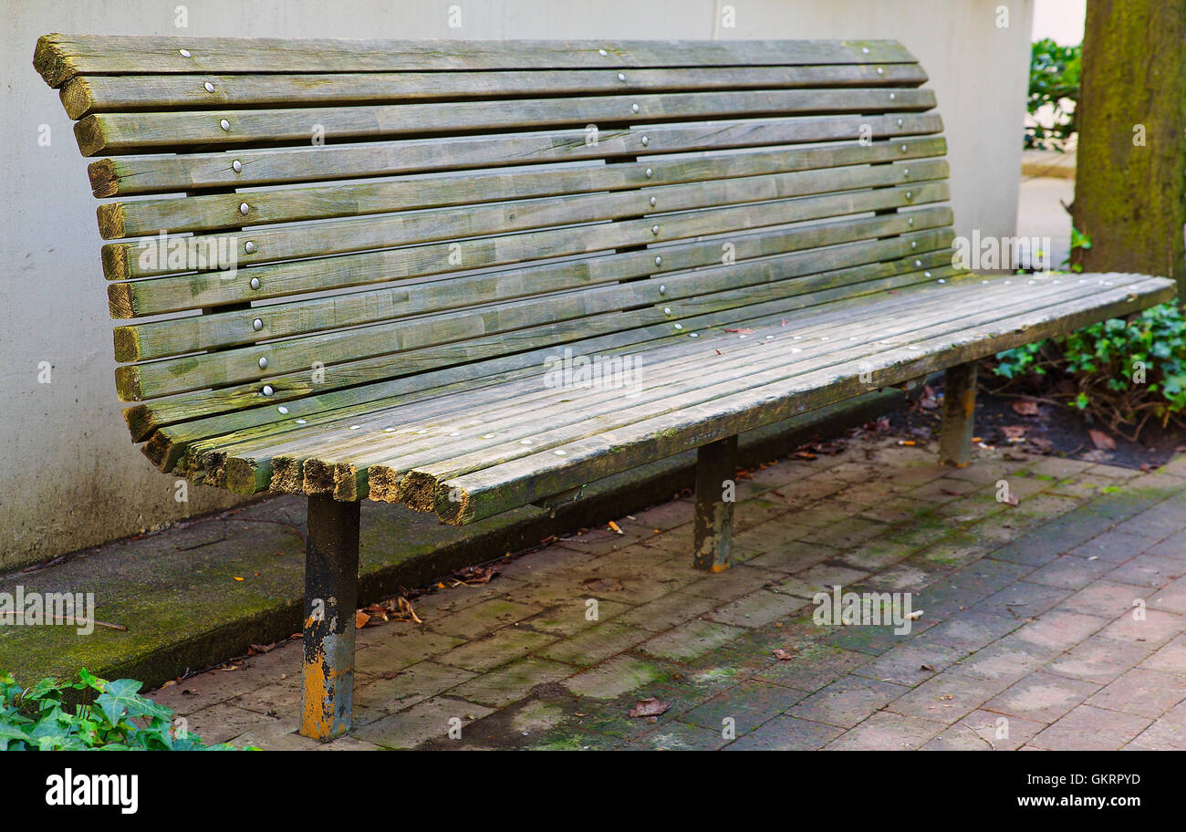 Single Bench perspective Stock Photo - Alamy