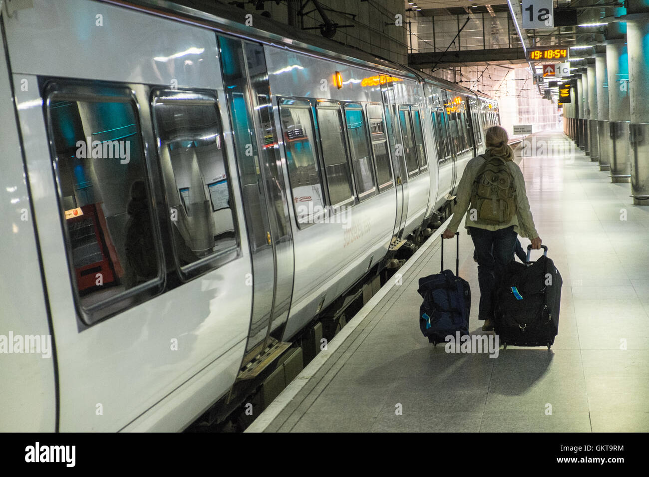 England stansted express train from stansted airport to liverpool ...