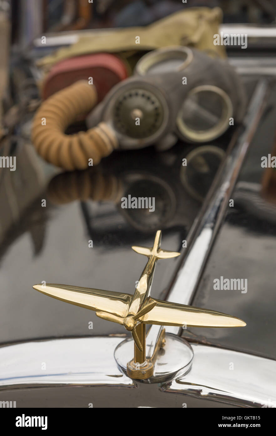 Car mascot hi-res stock photography and images - Alamy