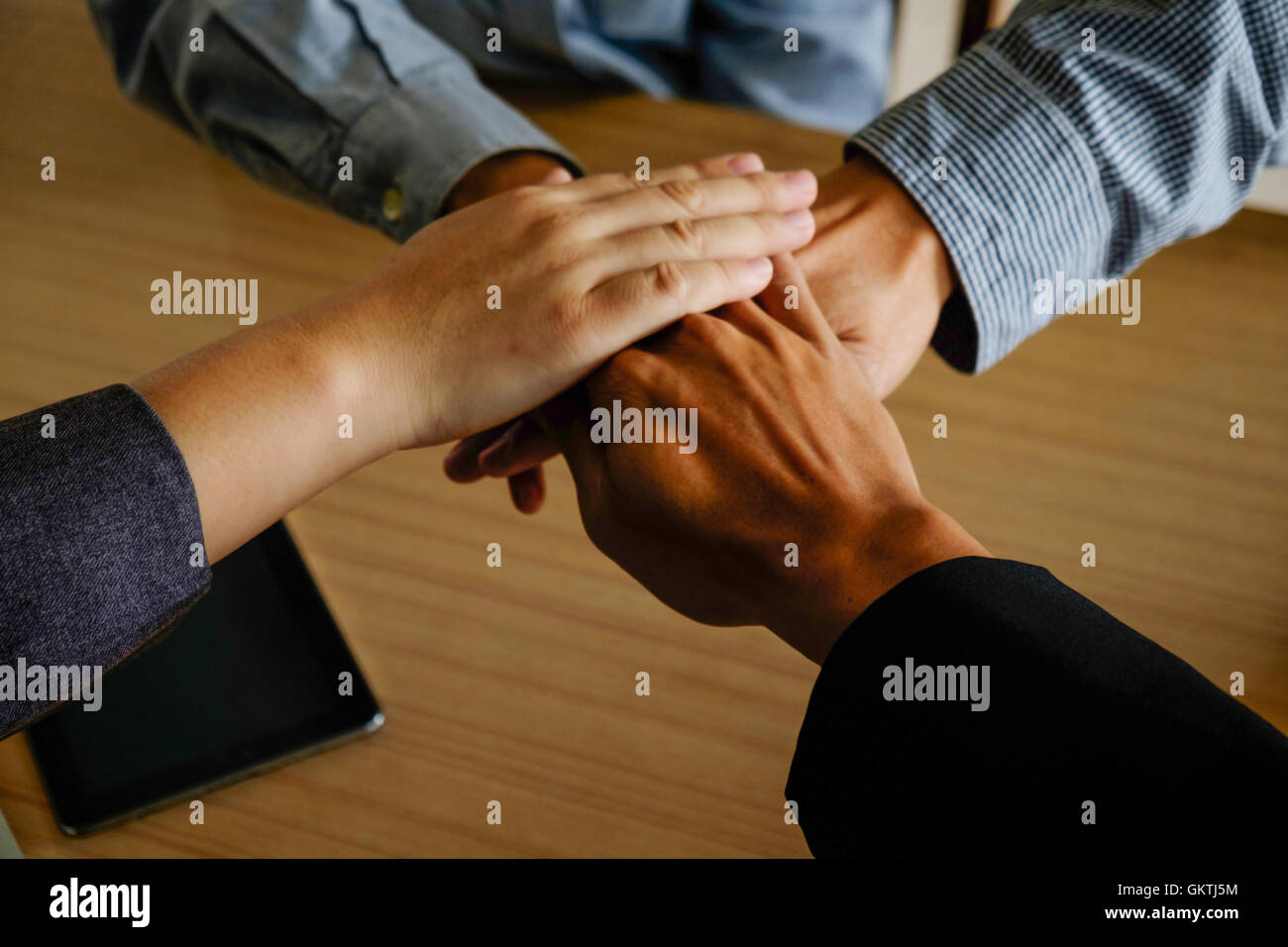 Teamwork friends unity collaboration hi-res stock photography and ...