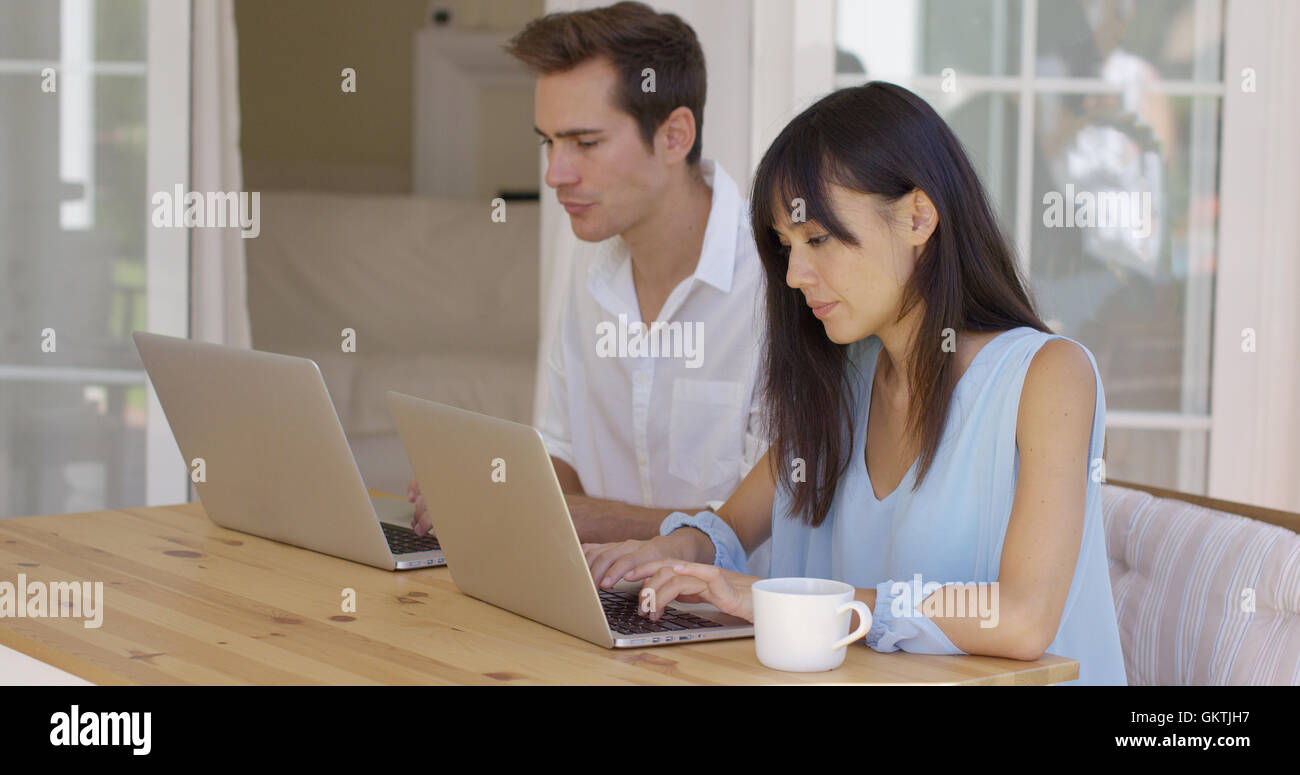 Formal couple table hi-res stock photography and images - Alamy