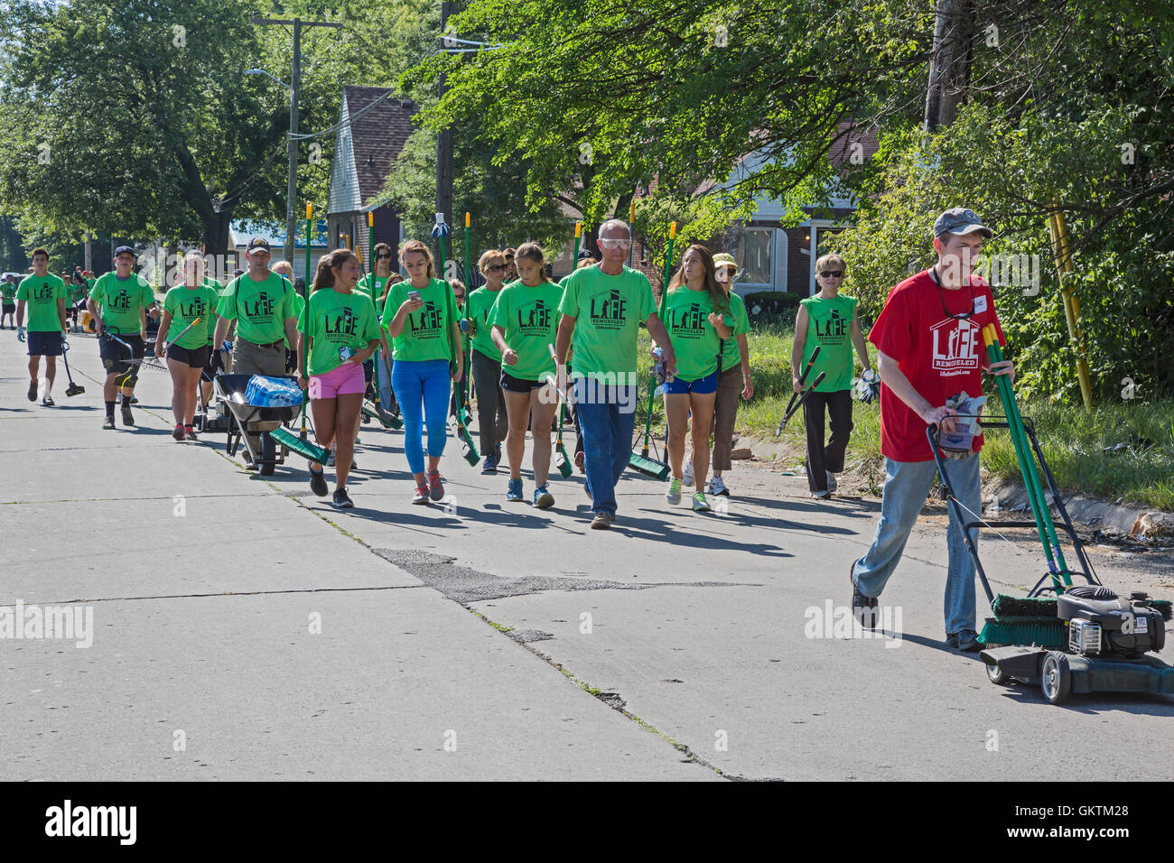 Distressed neighborhood hi-res stock photography and images - Alamy