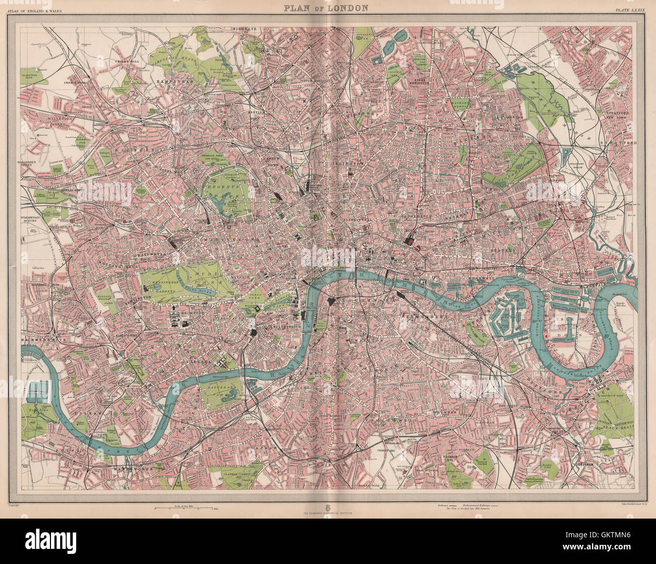 Large detailed map of london hi-res stock photography and images - Alamy