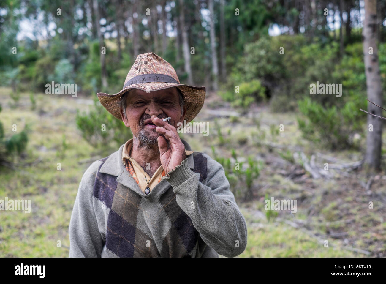 old colombian farmer Stock Photo - Alamy