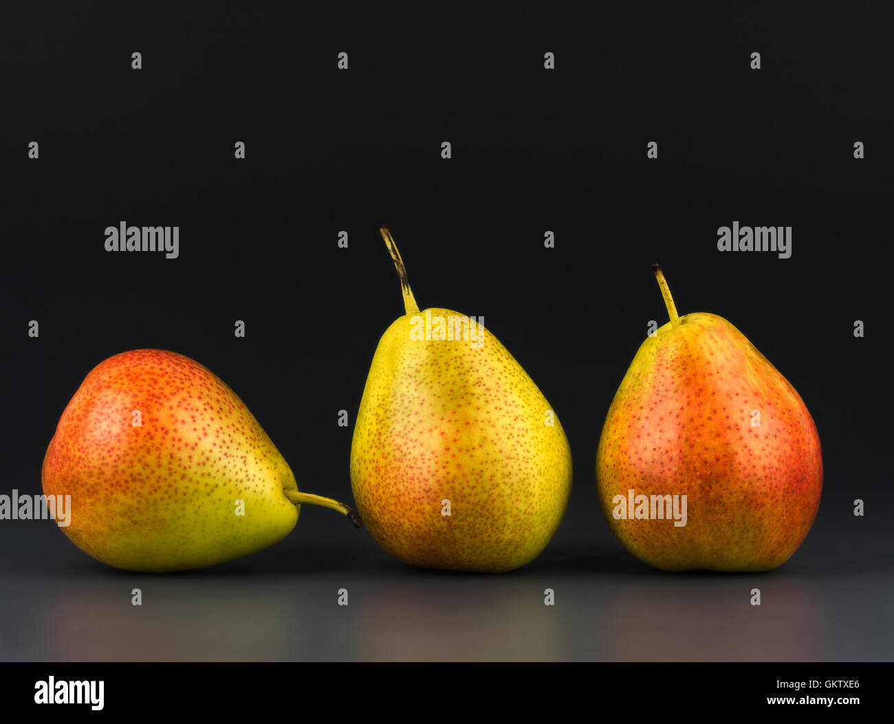 Petitie pears hi-res stock photography and images - Alamy