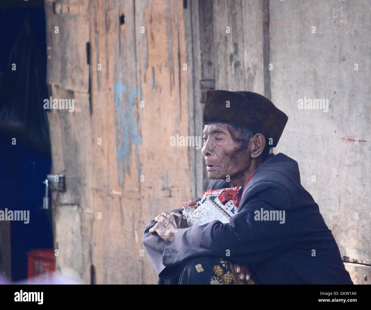 Old indonesian man hi-res stock photography and images - Alamy